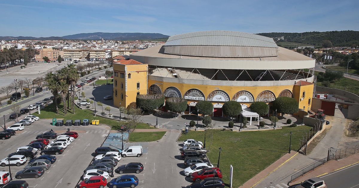 Los Barrios recibe siete ofertas para terminar la cubierta de la plaza ...