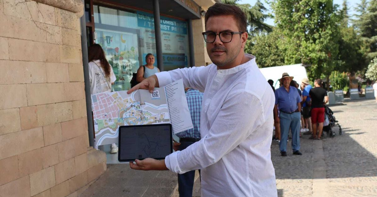Los mapas turísticos de Ronda incluyen un código QR para guiarte hasta ...