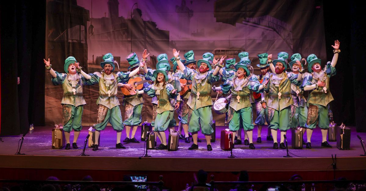 Imágenes de la actuación de la comparsa de Villalba del Alcor "Una ...