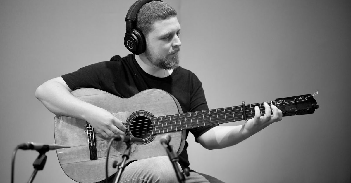 Alejandro Hurtado | Crítica: La guitarra solista