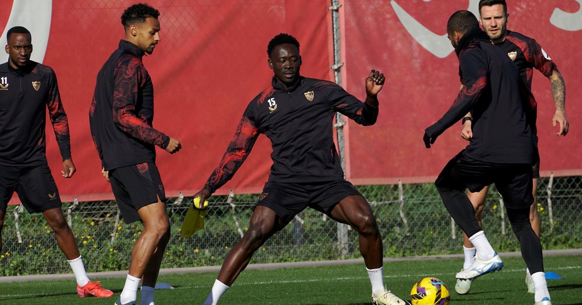 Akor e Isaac: A escena el giro hacia lo físico del ataque sevillista