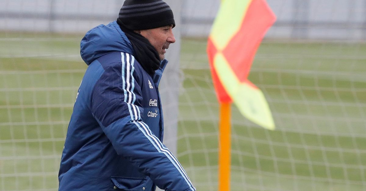 Si ya pasaba frío en Sevilla, en Moscú...Jesús Navas y el timonel ...