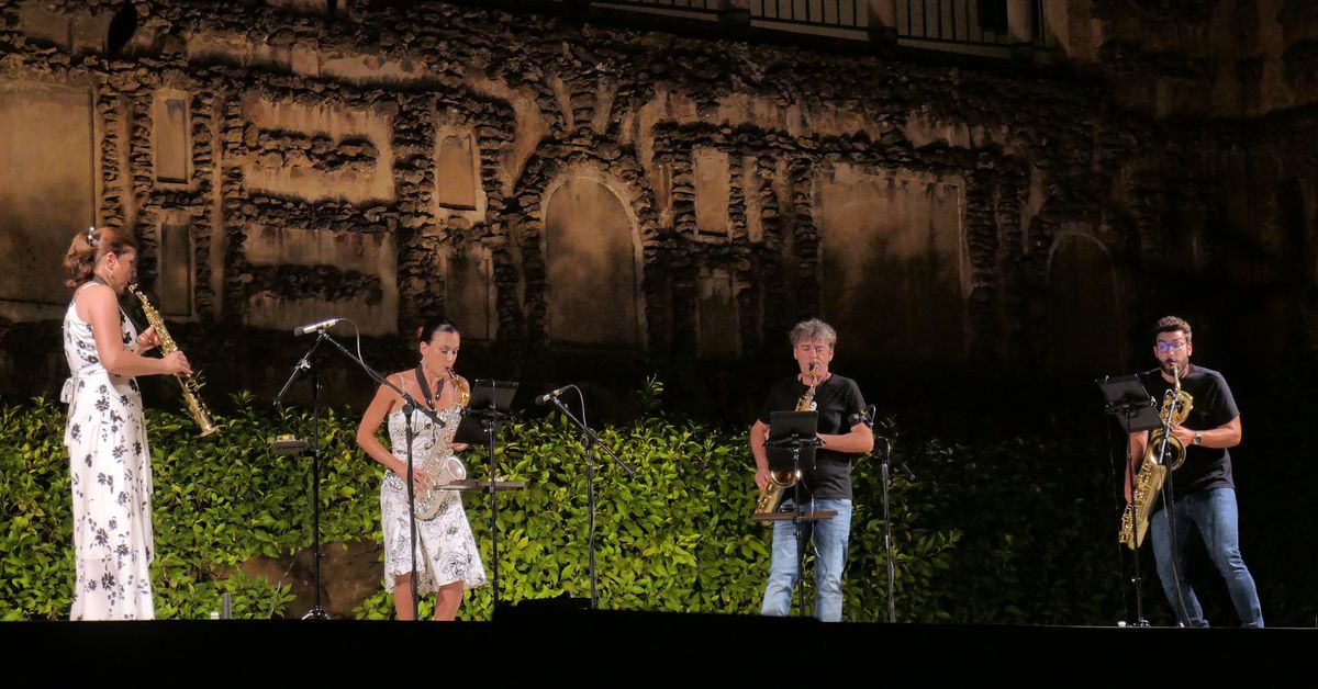 Sinoidal Ensemble | Crítica: Facundia y arreglos de viento