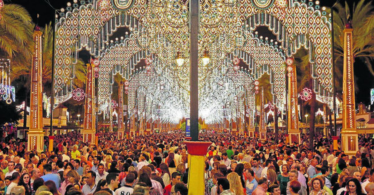 El bochornoso acoso de dos hombres a unas jóvenes en la Feria de Jerez ...