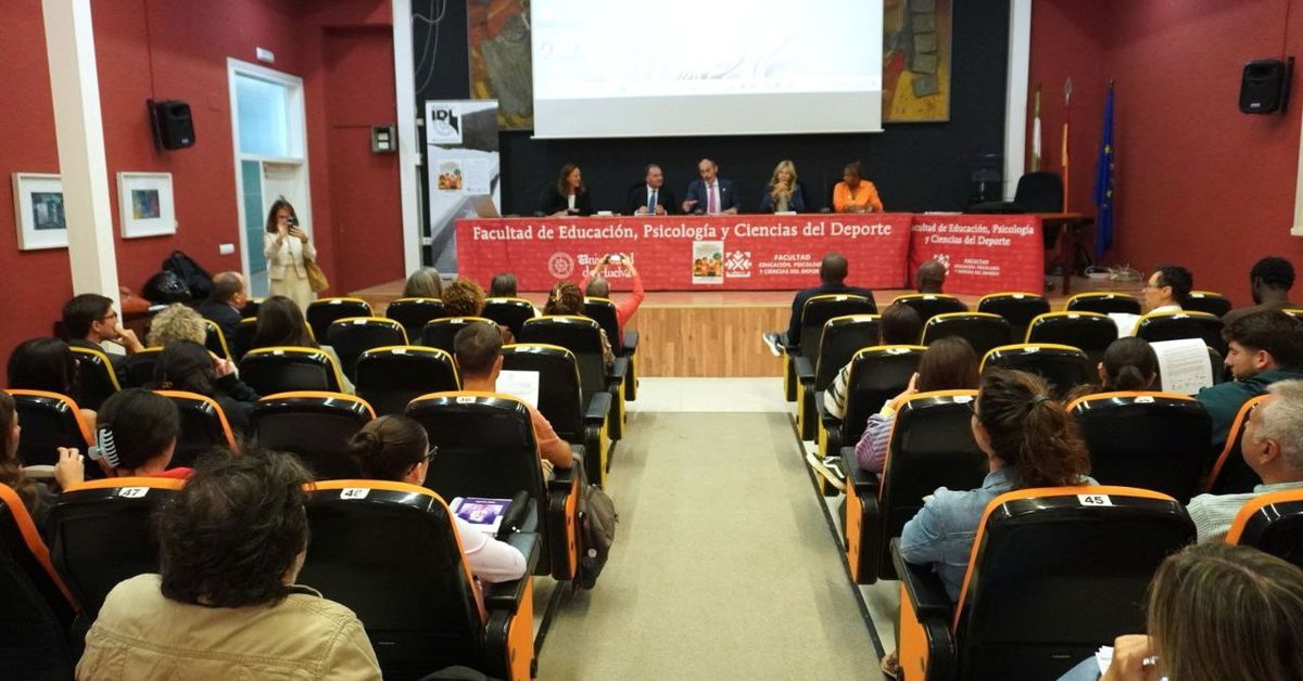 La UHU acoge la jornada 'Educando para el Codesarrollo' sobre movilidad internacional y ...