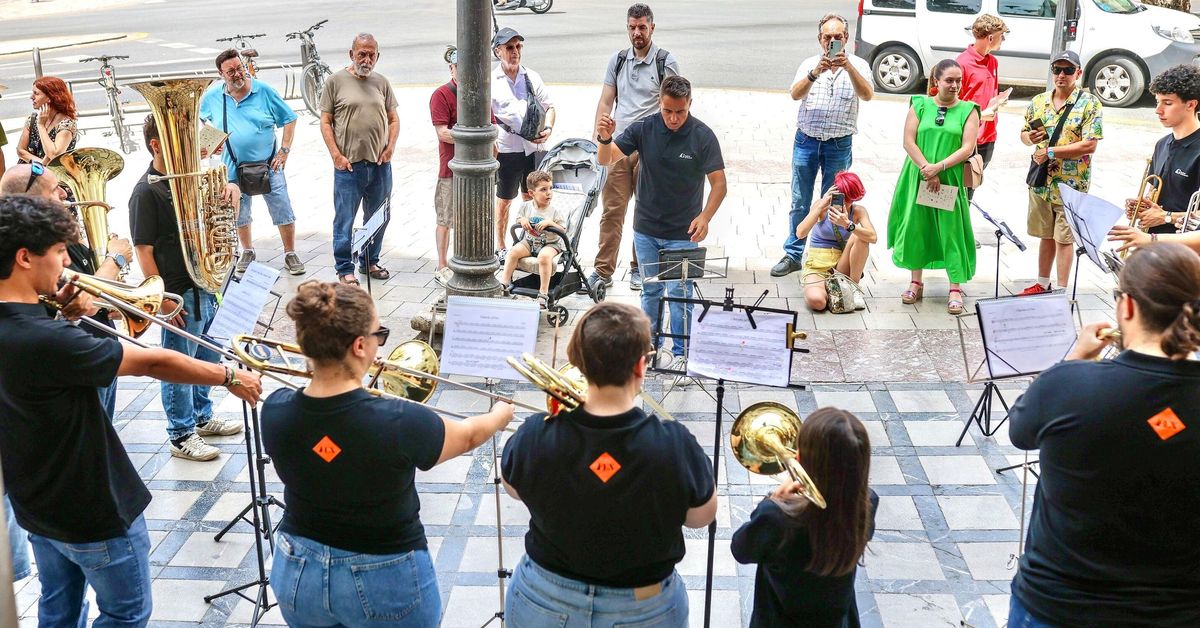 Las fanfarrias dan la bienvenida al Festival de Música y Danza de Granada