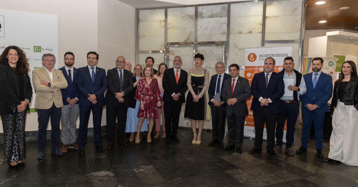 La Fundación Estrategias recibe el V Premio de Economía y Empresa ...