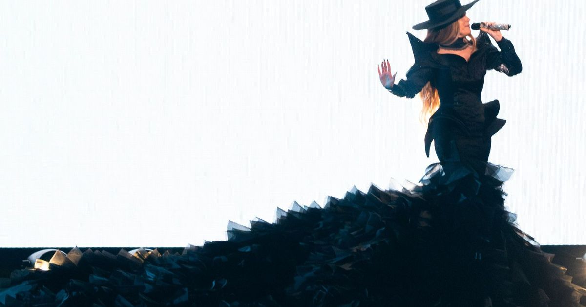 De ser "invitada" a desalojar el escenario a ir a trabajar "cual diva ...