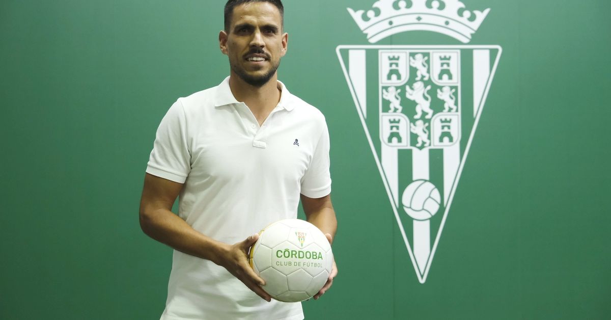 La presentación de Recio con el Córdoba CF, en imágenes